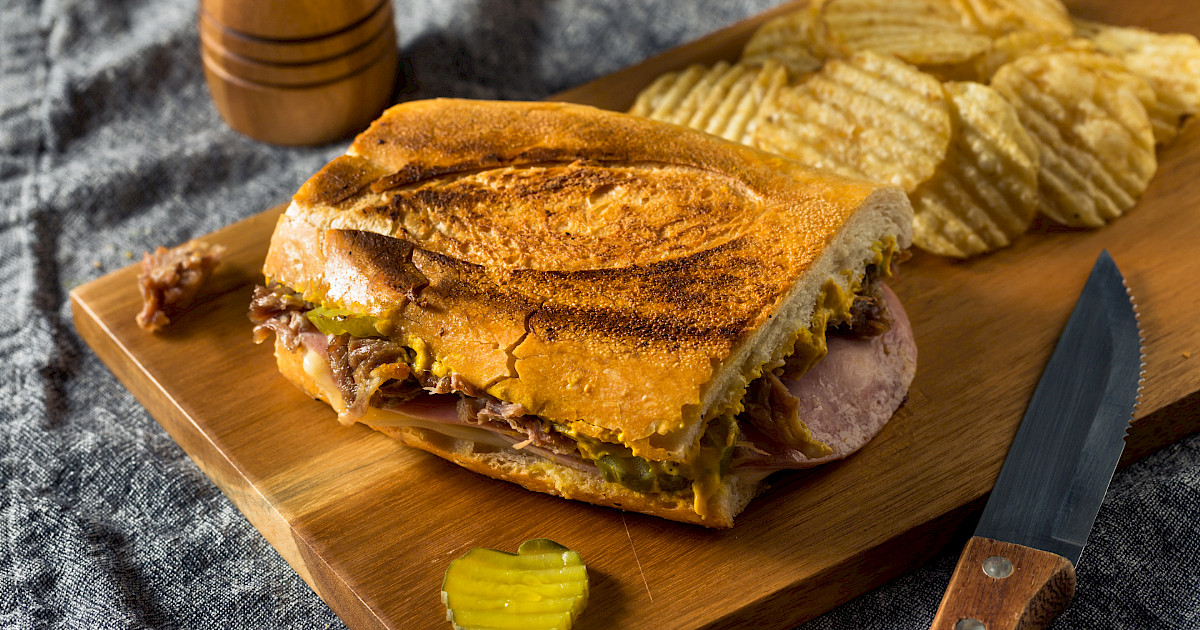 A tradicionális kubai szendvicsnek nincsen párja – így készül a cubano ...